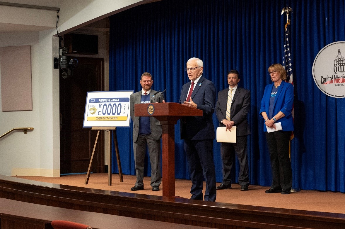 Sen. Yaw Joins State Officials to Celebrate Eastern Hellbender License ...